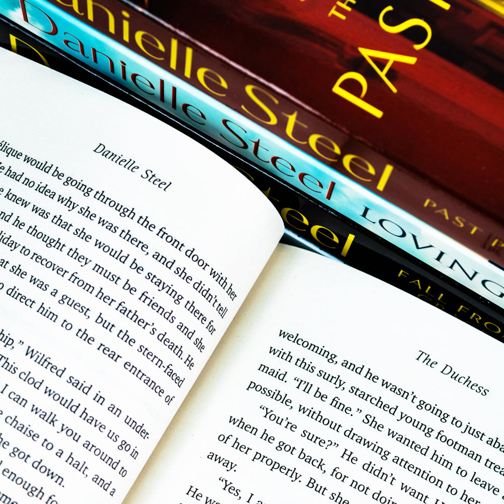 Danielle Steel Collection 5 Books Set (Past Perfect, Loving, Fall From ...